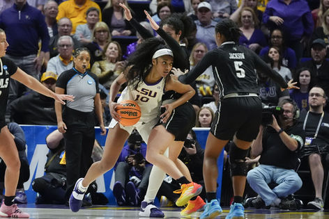 LSU's Angel Reese puts shot-blocking MTSU front court on notice ...
